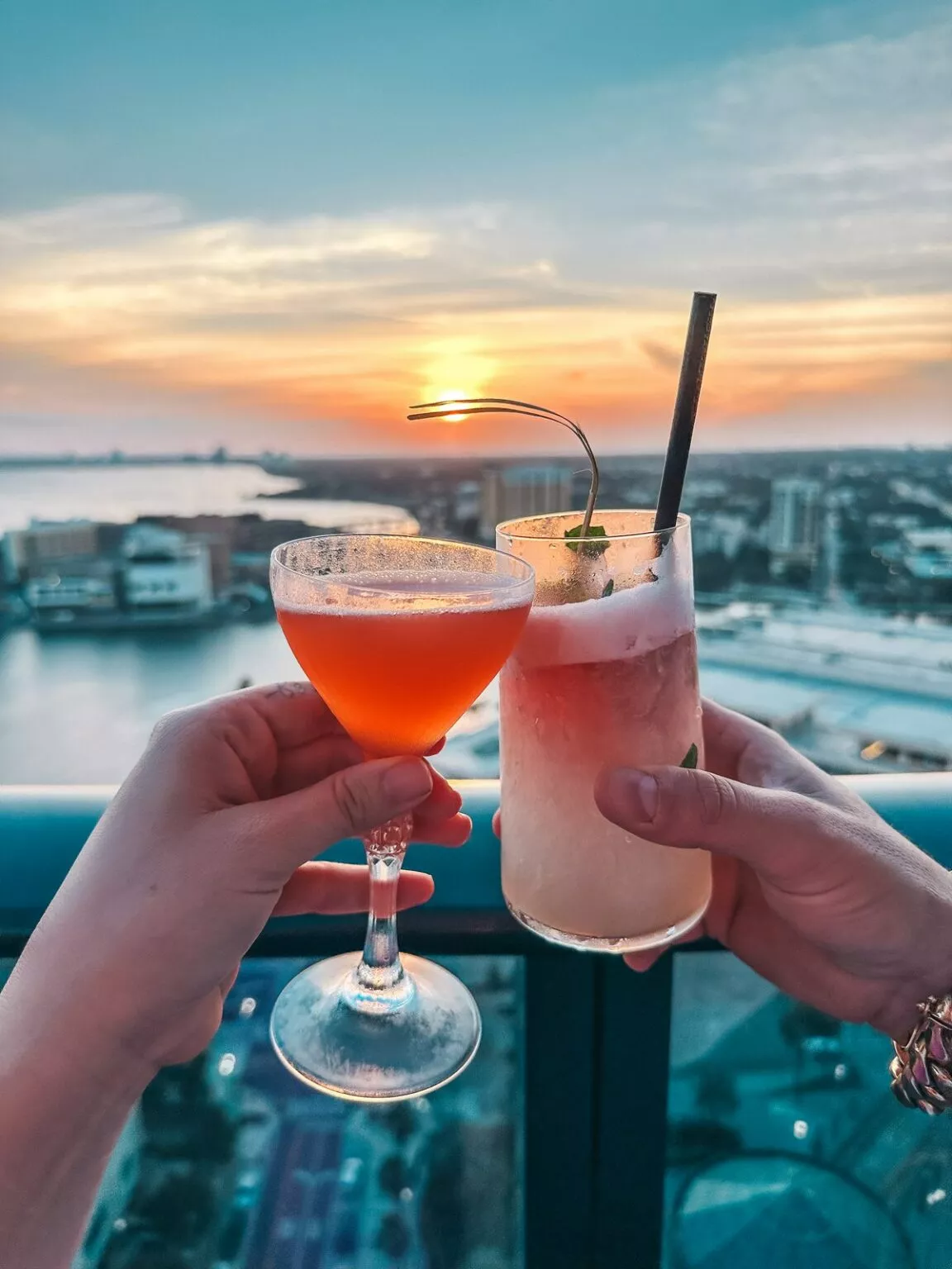 The 20 Best Bars in Tampa: A Local’s Guide To The Hottest Spots